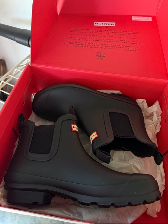 Hunter | Shoes | Nwt Hunter Kids Original Chelsea Boots In Black Us ...